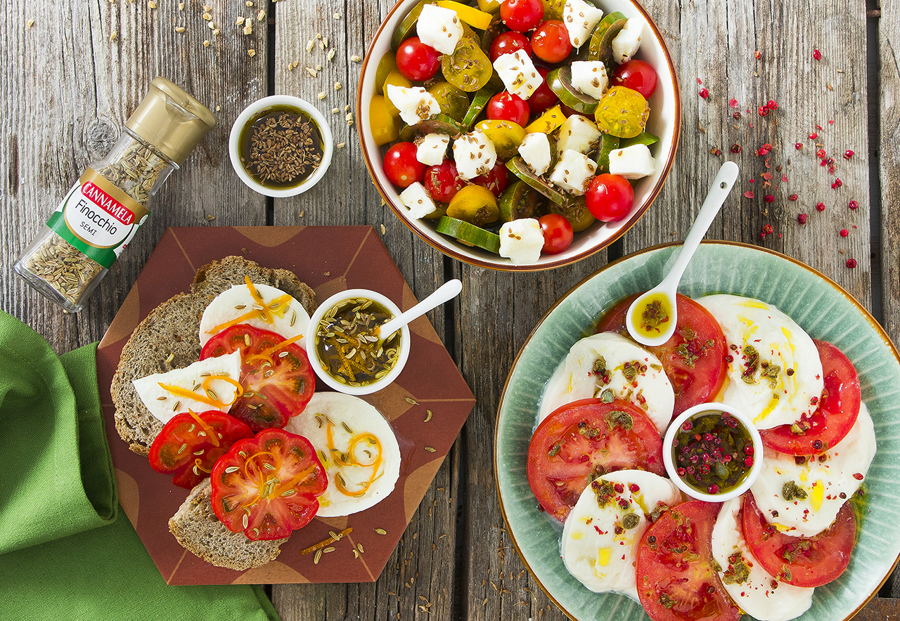 Caprese: with ginger and aniseed, with fennel seeds, with pink berries ...