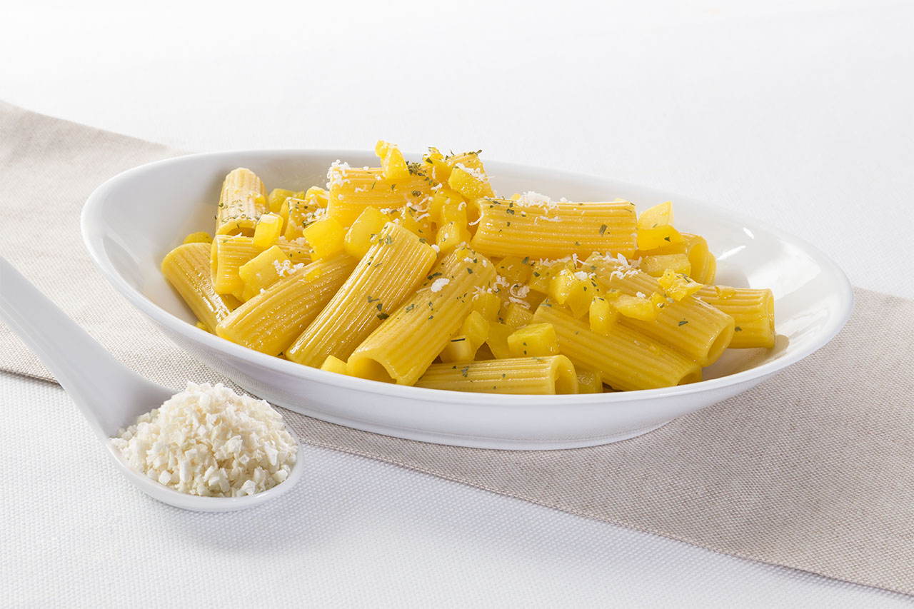 Pasta con ragù di rapa bianca e zafferano - Ricetta - Cannamela